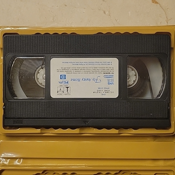 Columbia Tristar | Media | Columbia Tristar Family Collection Fly Away ...